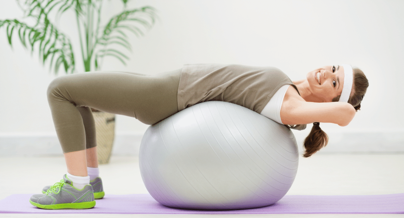 Ballon de Pilates : 8 Exercices Incontournables